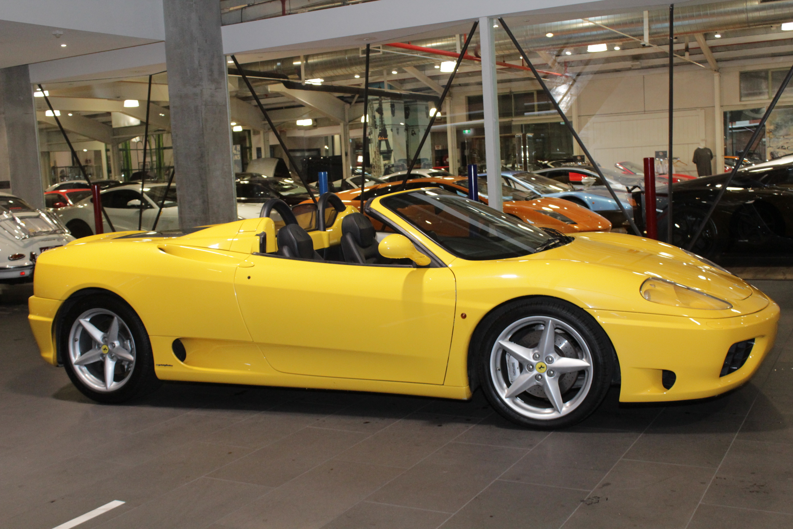 2001 Ferrari 360 Spider Convertible 2dr Man 6sp 3.6i
