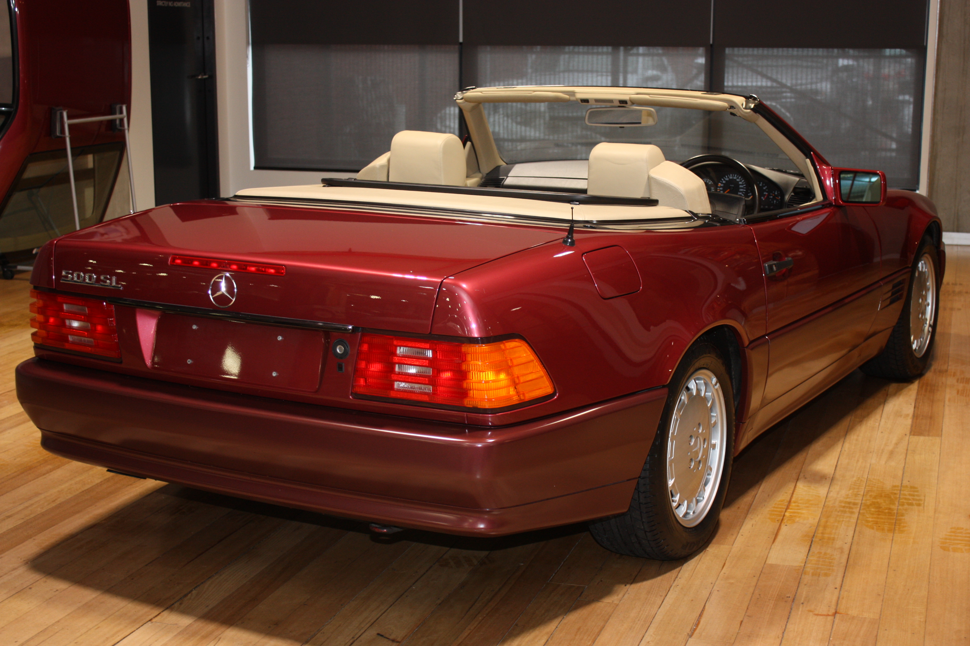 1991 Mercedes-Benz 500SL R129 Convertible 2dr Auto 4sp 5.0i