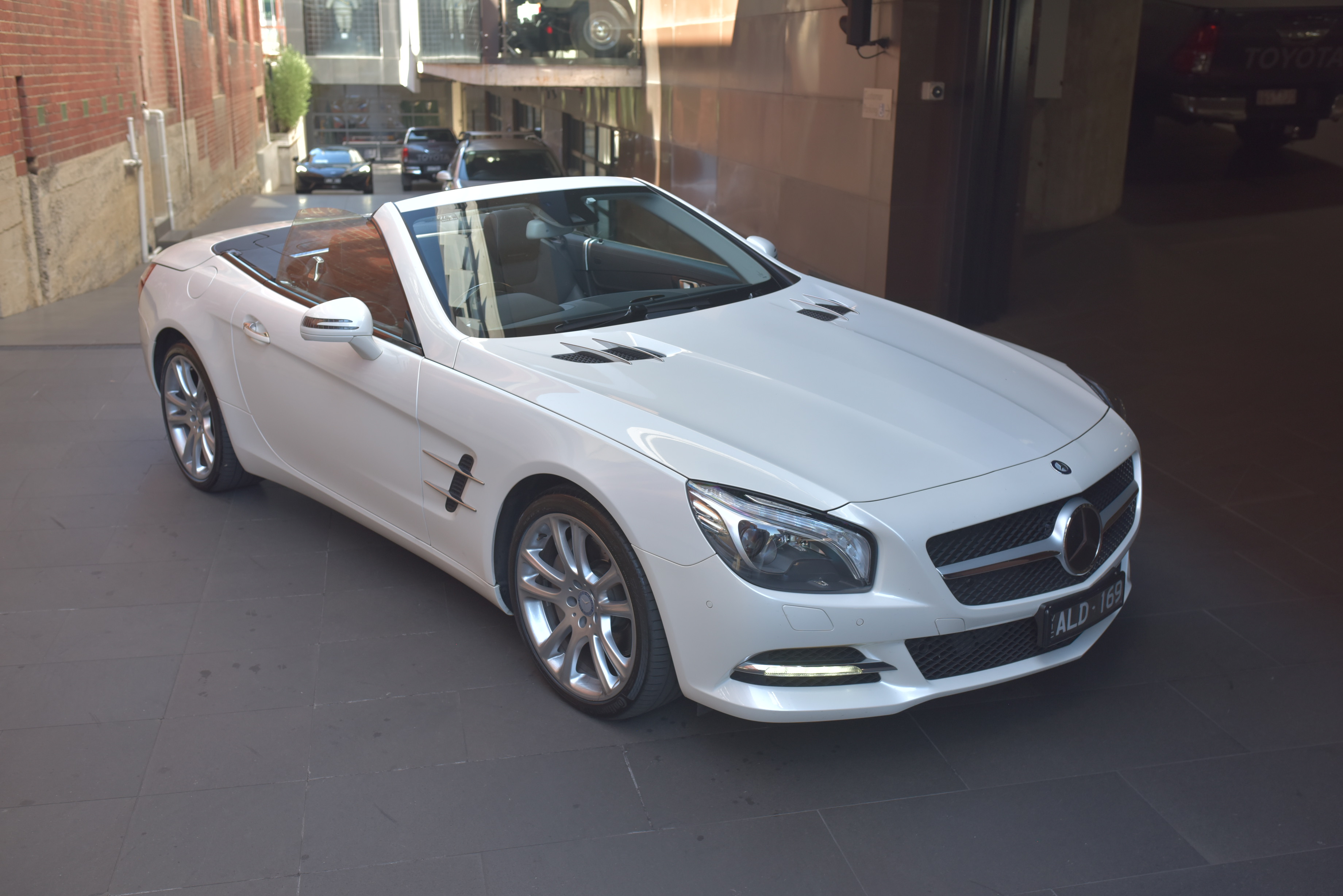 2012 Mercedes-Benz SL500 R231 BlueEFFICIENCY Roadster 2dr 7G-TRONIC ...